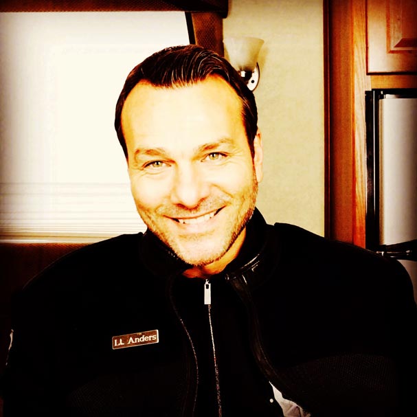 Gilbert Speaks... with Actor Jeff Teravainen of "Dark Matter"